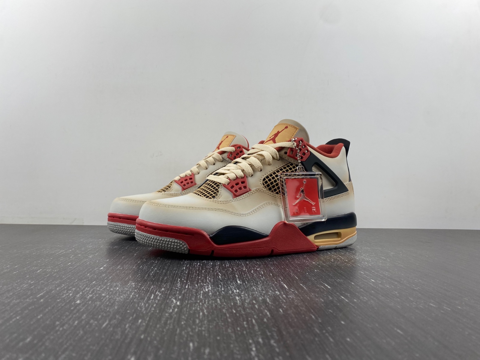 US$ 130.00 - Air Jordan 4 Pokemon Charizard AQ9129-105 - www.lucas4ever.com